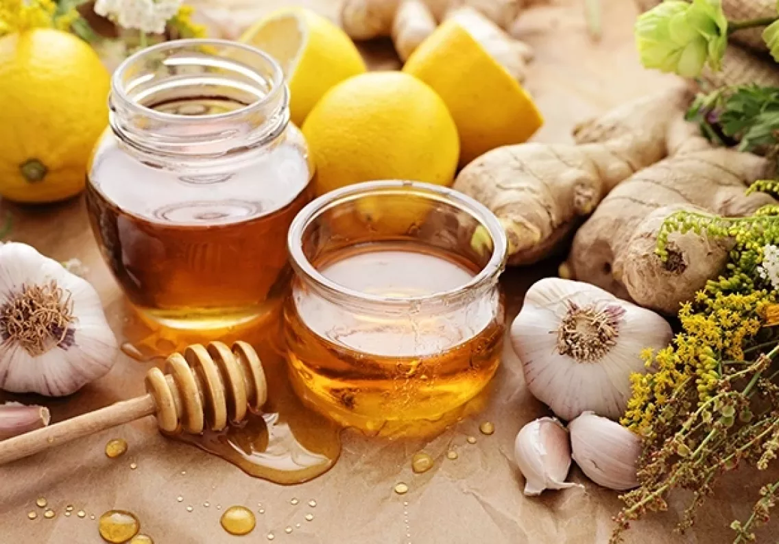 Antibióticos naturales presentes en alimentos de tu cocina